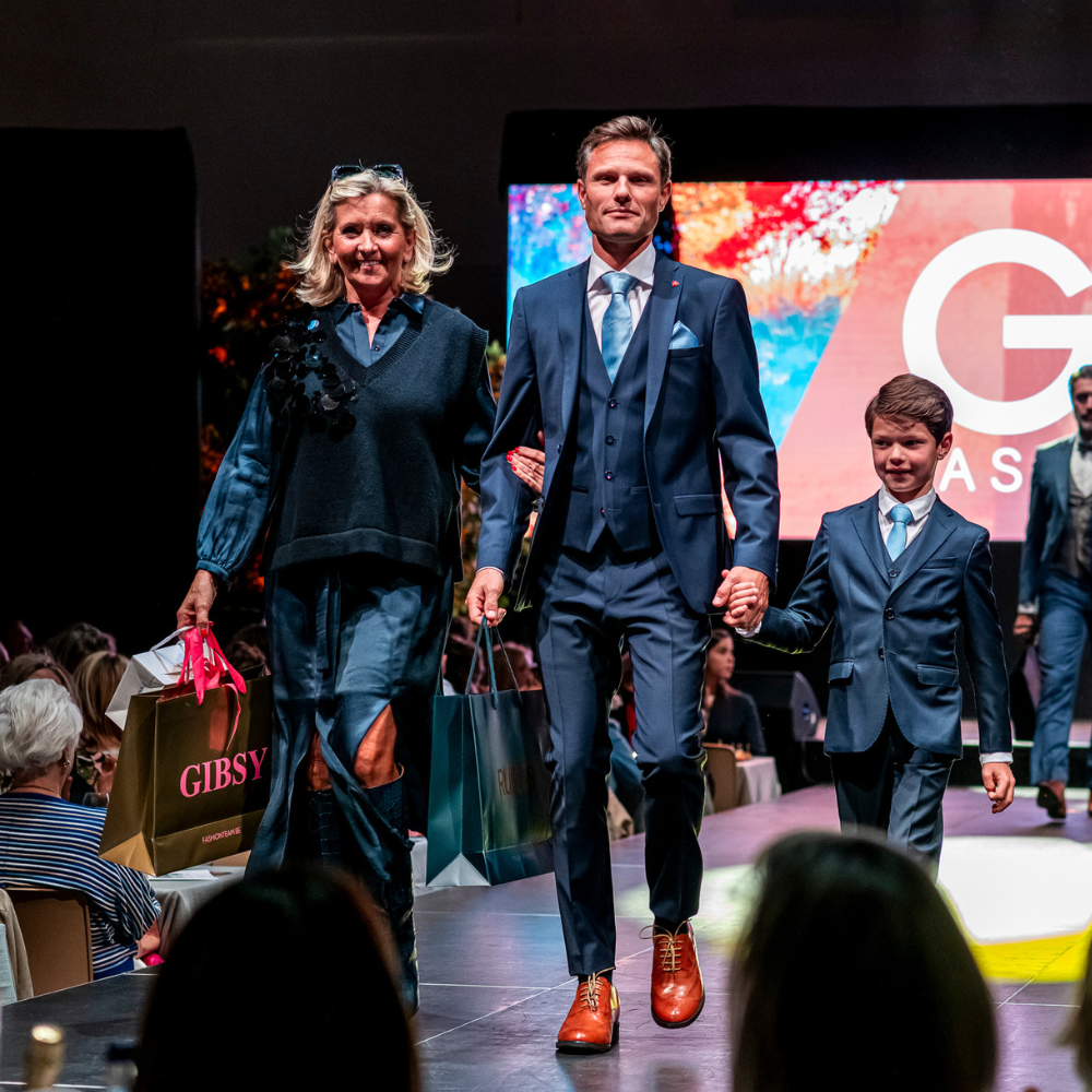 Fashion Team | Merkkleding voor dames en heren | Gratis verzending